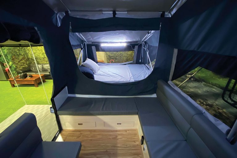 CAMPER TRAILERS T-REX X4 - Long Haul Campers