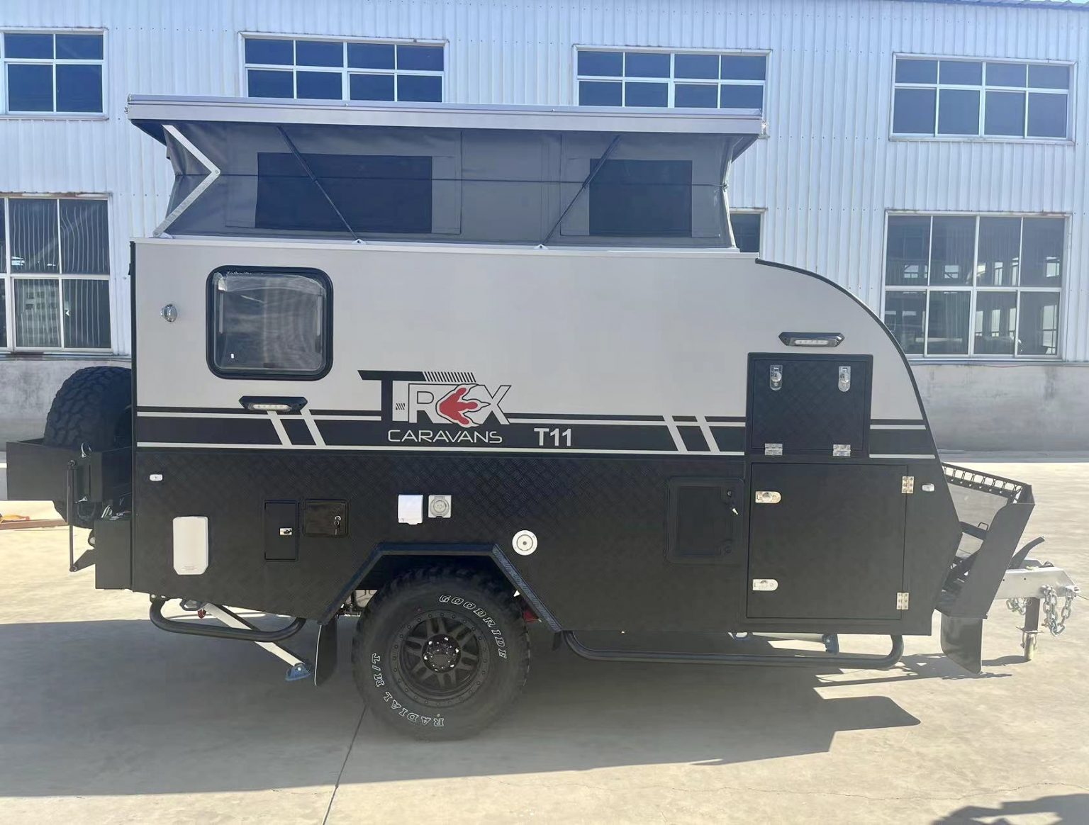 T-REX T11 - Long Haul Campers