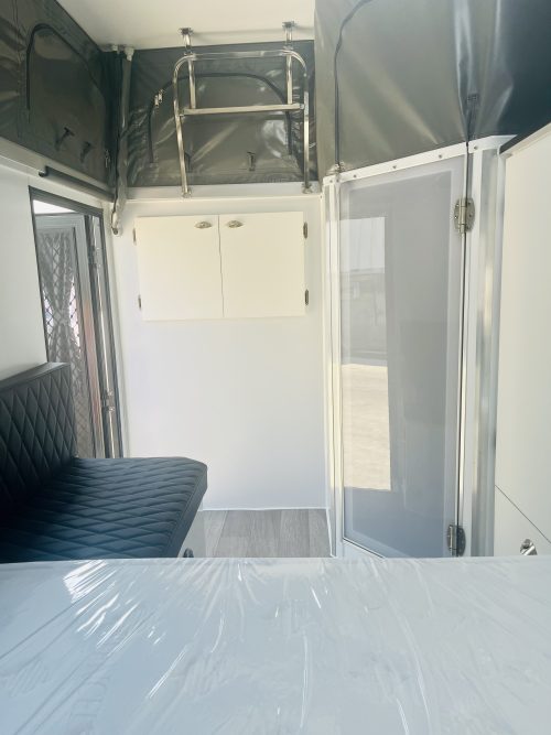 T-REX T11 - Long Haul Campers