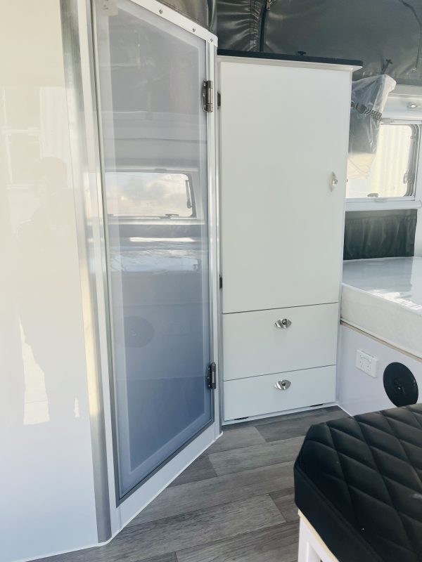 T-REX T11 - Long Haul Campers