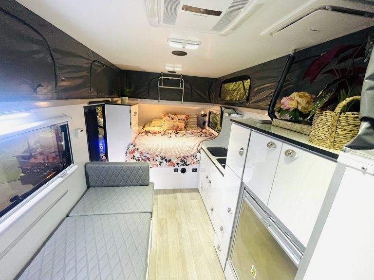 CARAVAN T-REX T16 LUX ENSUITE - Long Haul Campers
