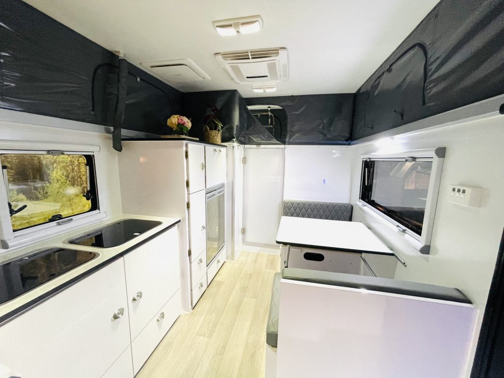 CARAVANS T-REX T16 LUX - Long Haul Campers