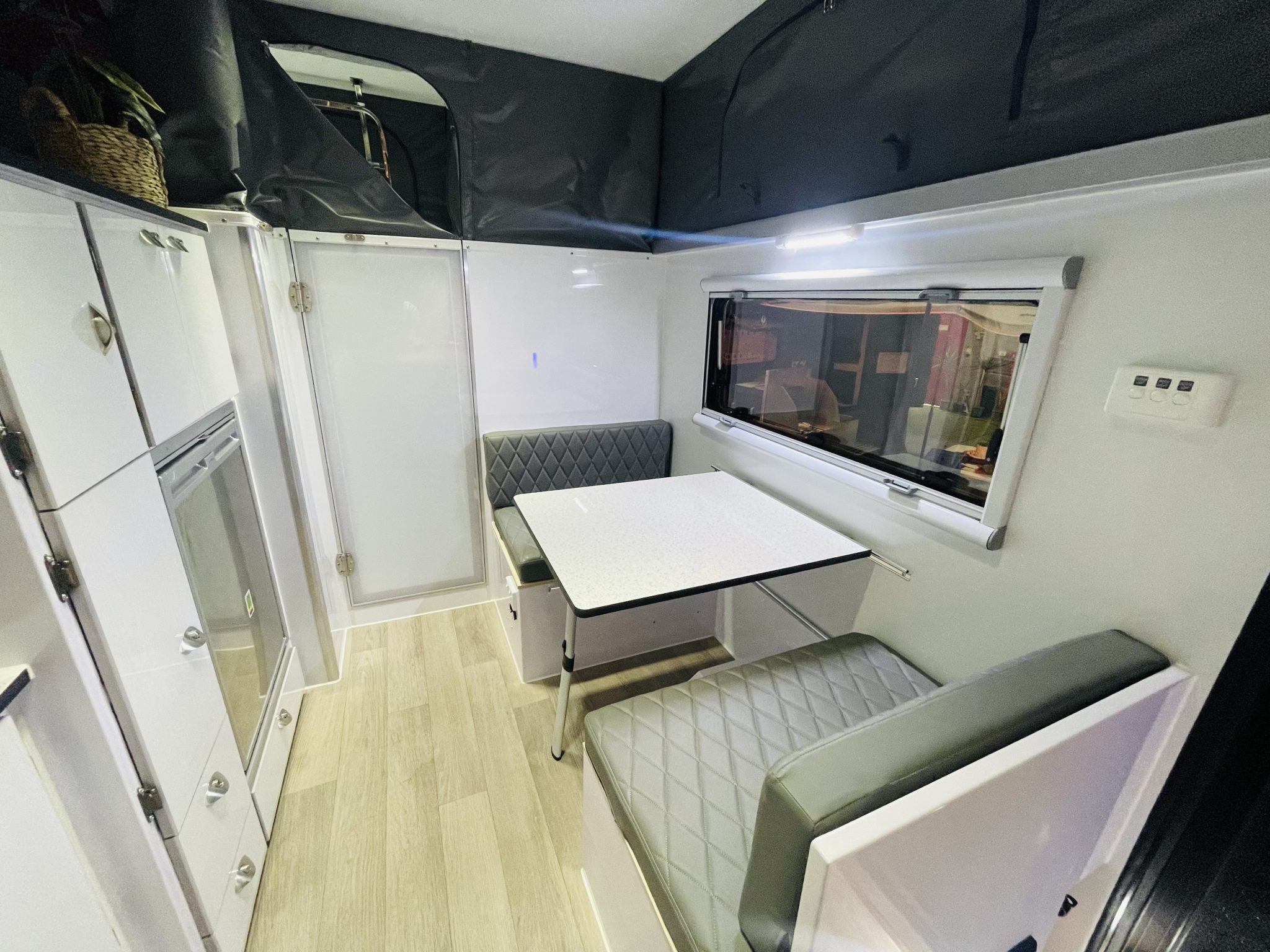 CARAVANS T-REX T16 LUX - Long Haul Campers